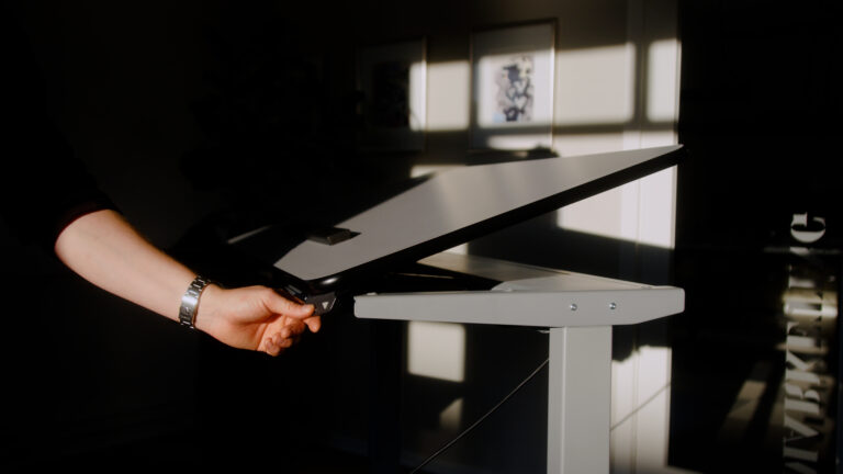 Wheelchair Accessible Desks and Tables | Ropox