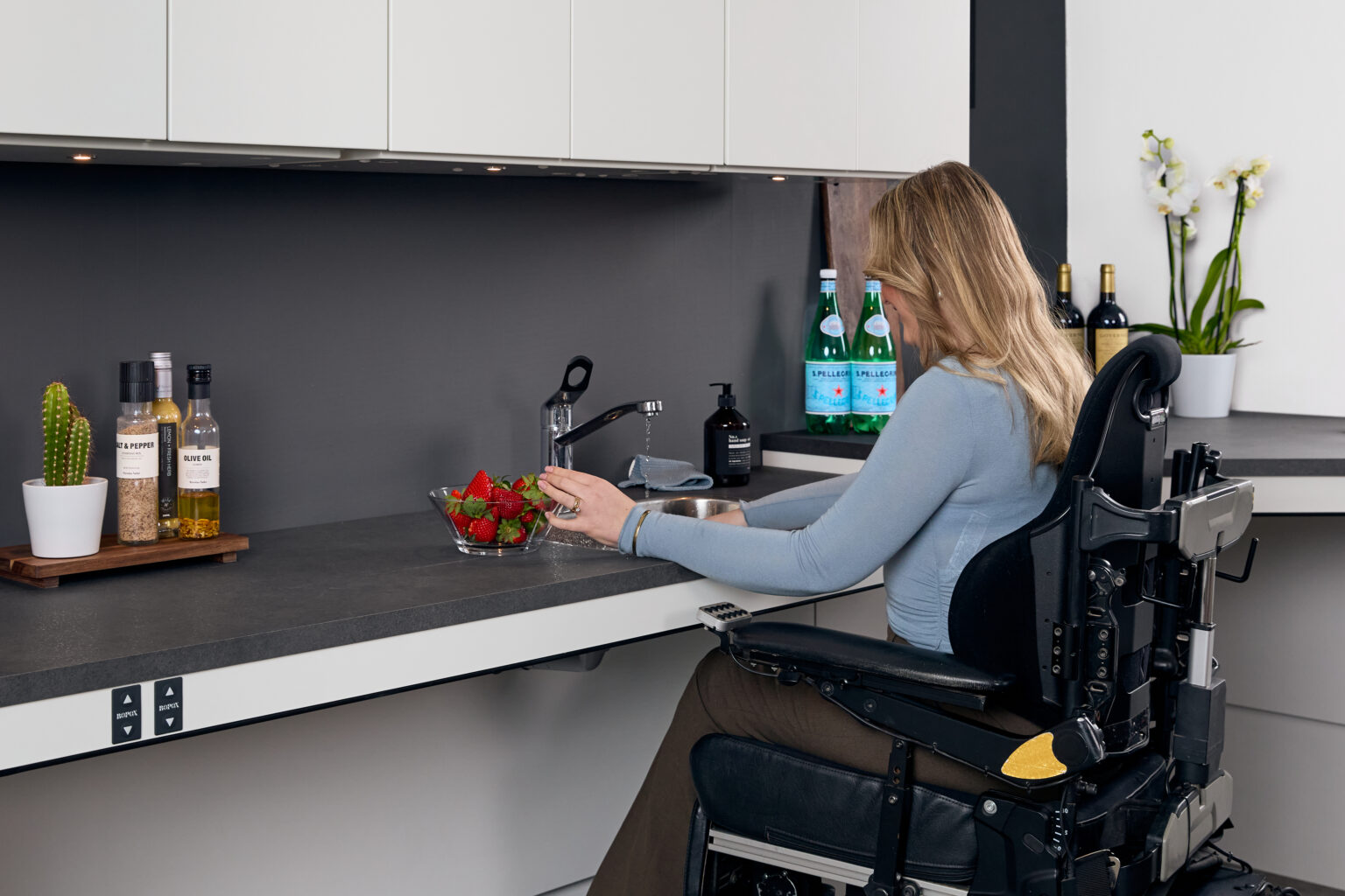 Height adjustable kitchen worktops | Ropox