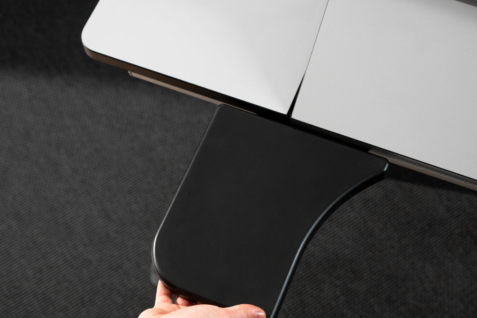 Height adjustable desks for wheelchair users | Ropox