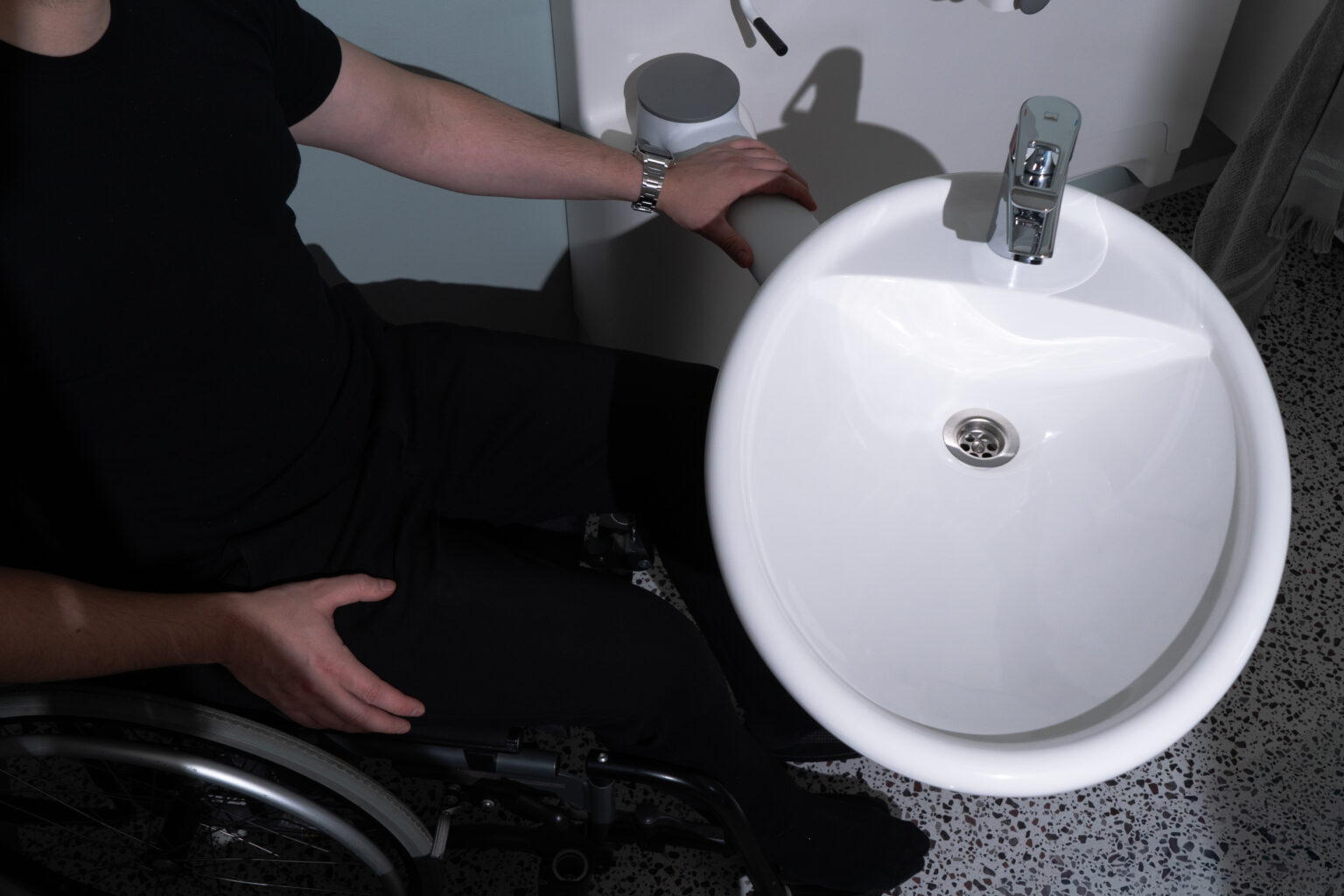 Accessible wash basins for elderly and disabled | Ropox