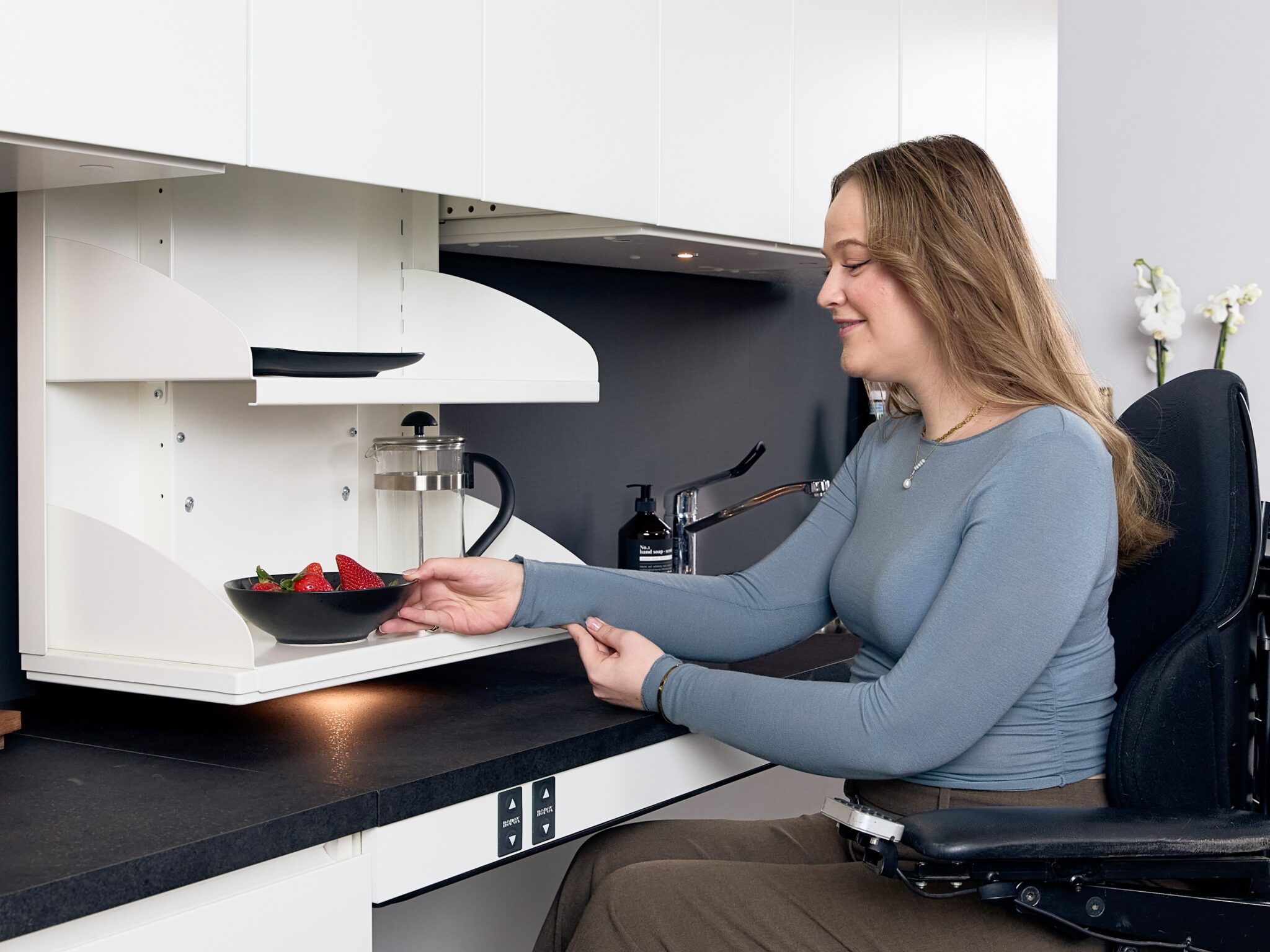 Accessible Kitchens - Rise and fall Kitchens | Ropox